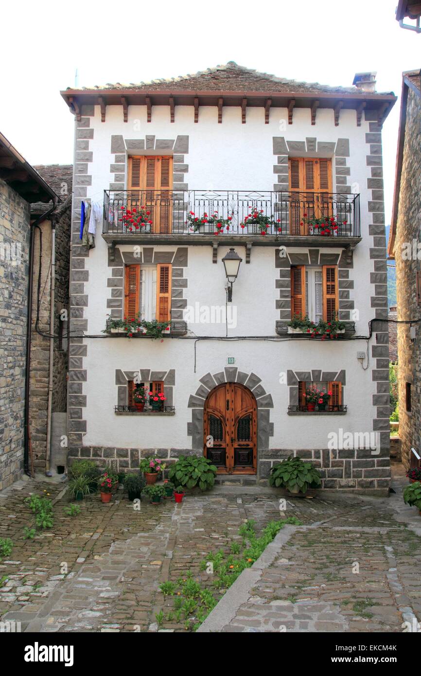 Pyrenees stone houses in Anso valley Huesca Stock Photo - Alamy
