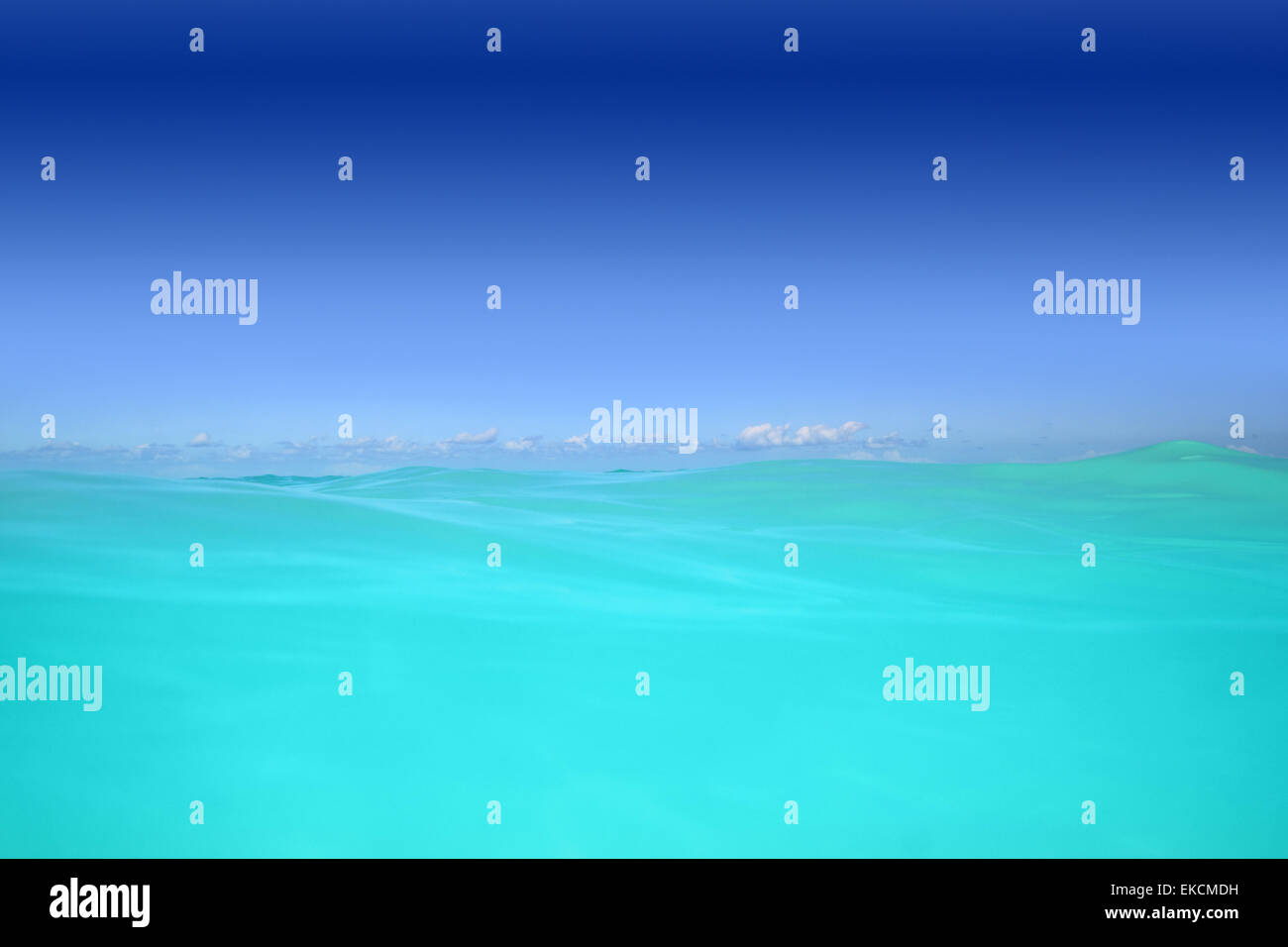 caribbean wave turquoise water Stock Photo - Alamy