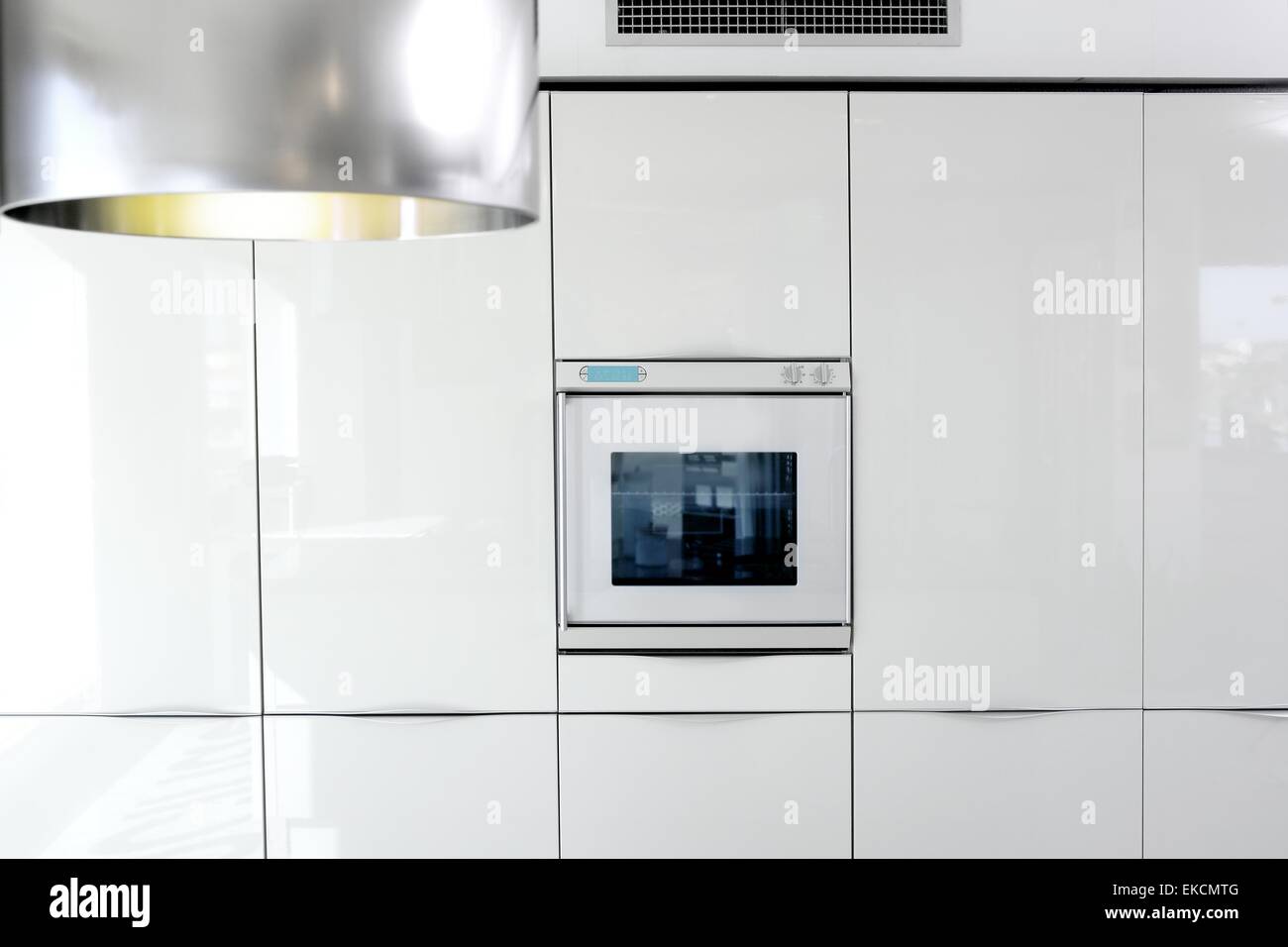kitchen white oven modern architecture detail Stock Photo - Alamy