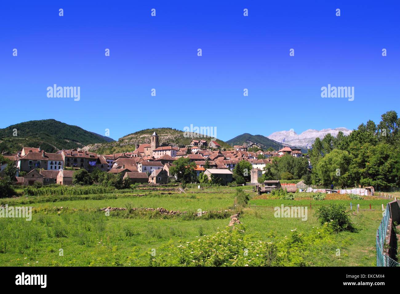 Hecho village in Pyrenees Aragon Huesca Spain Stock Photo - Alamy