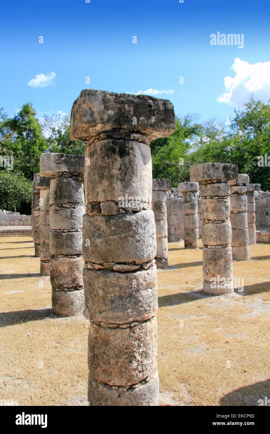 Columns Mayan Chichen Itza Mexico ruins in rows Stock Photo - Alamy