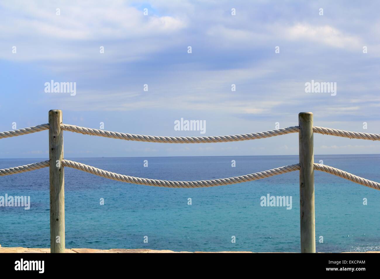 banister railing on marine rope and wood Stock Photo - Alamy