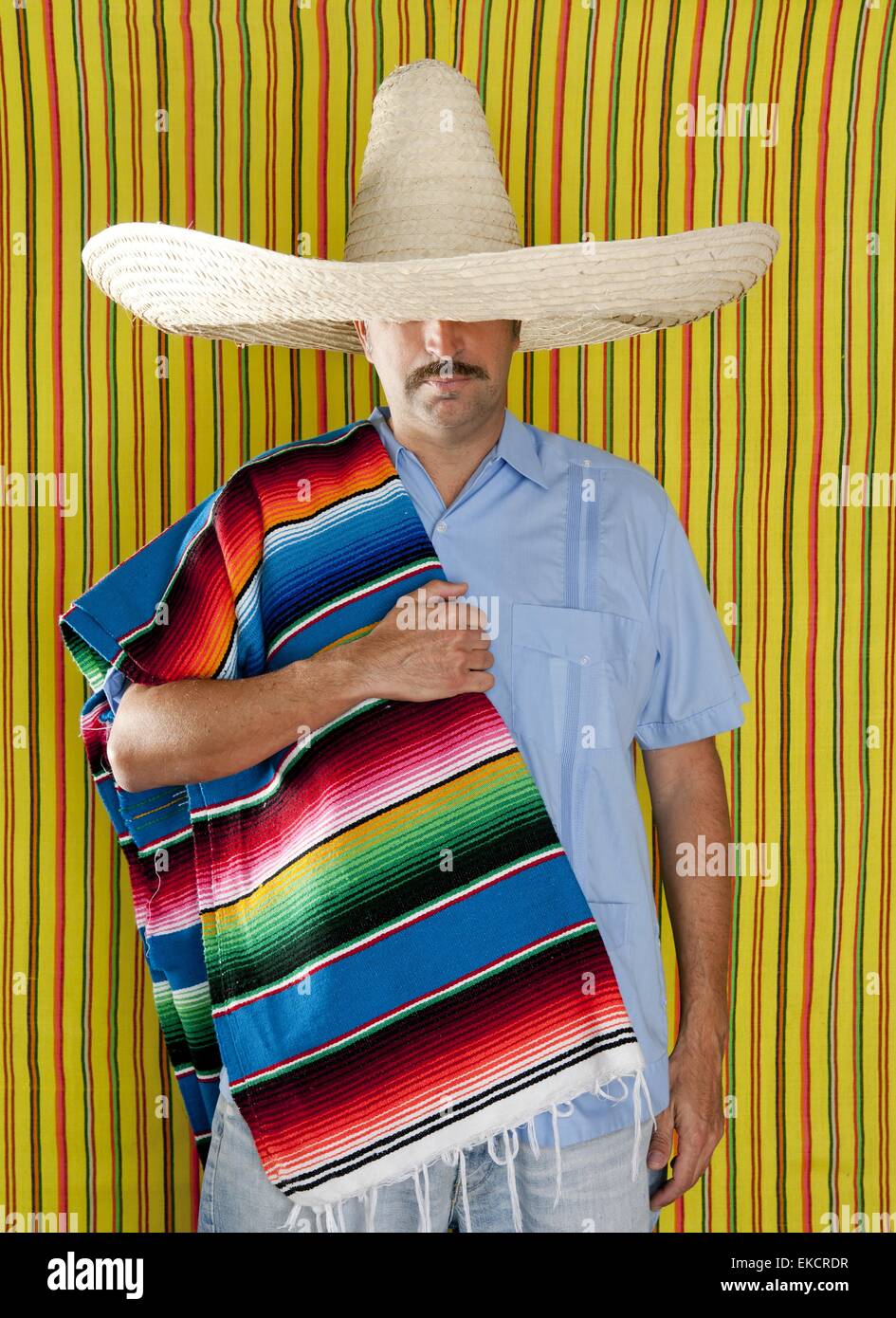 Mexican man serape poncho hat sombrero Stock Photo - Alamy