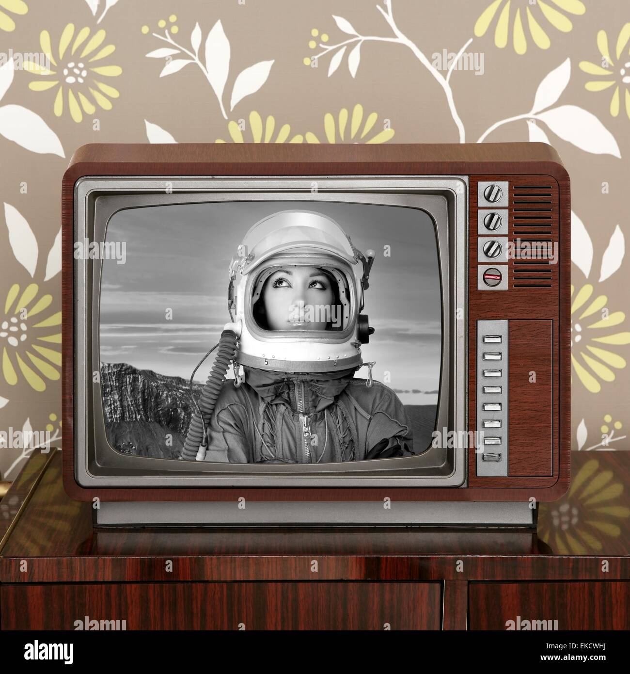 space odyssey mars astronaut on retro 60s tv Stock Photo - Alamy
