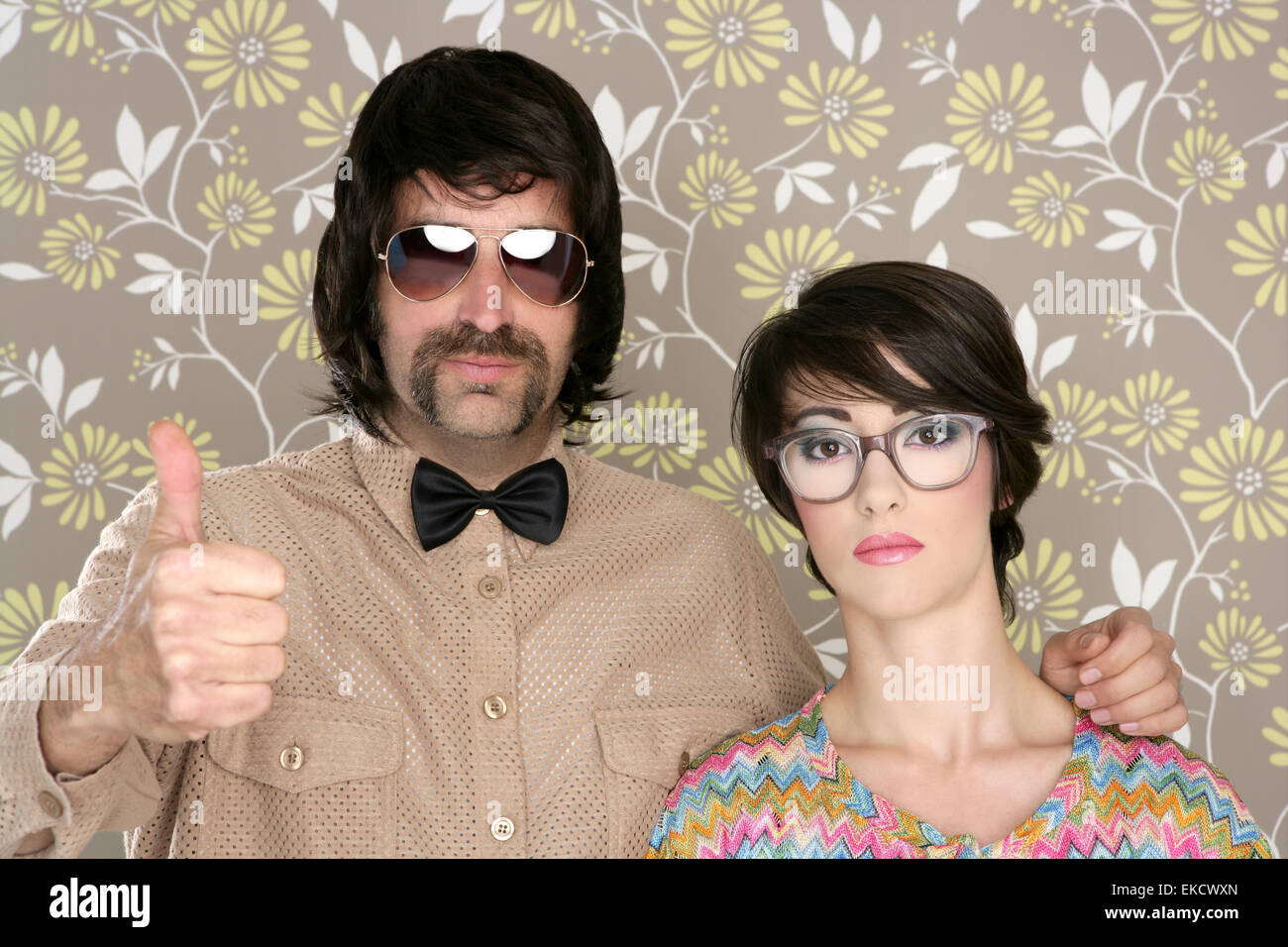 nerd silly couple retro man woman ok hand sign Stock Photo - Alamy