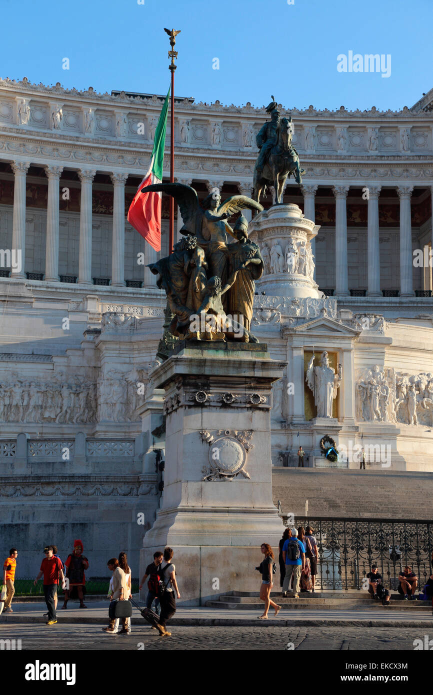 Piazza vittorio emanuele ii rome hi-res stock photography and images ...