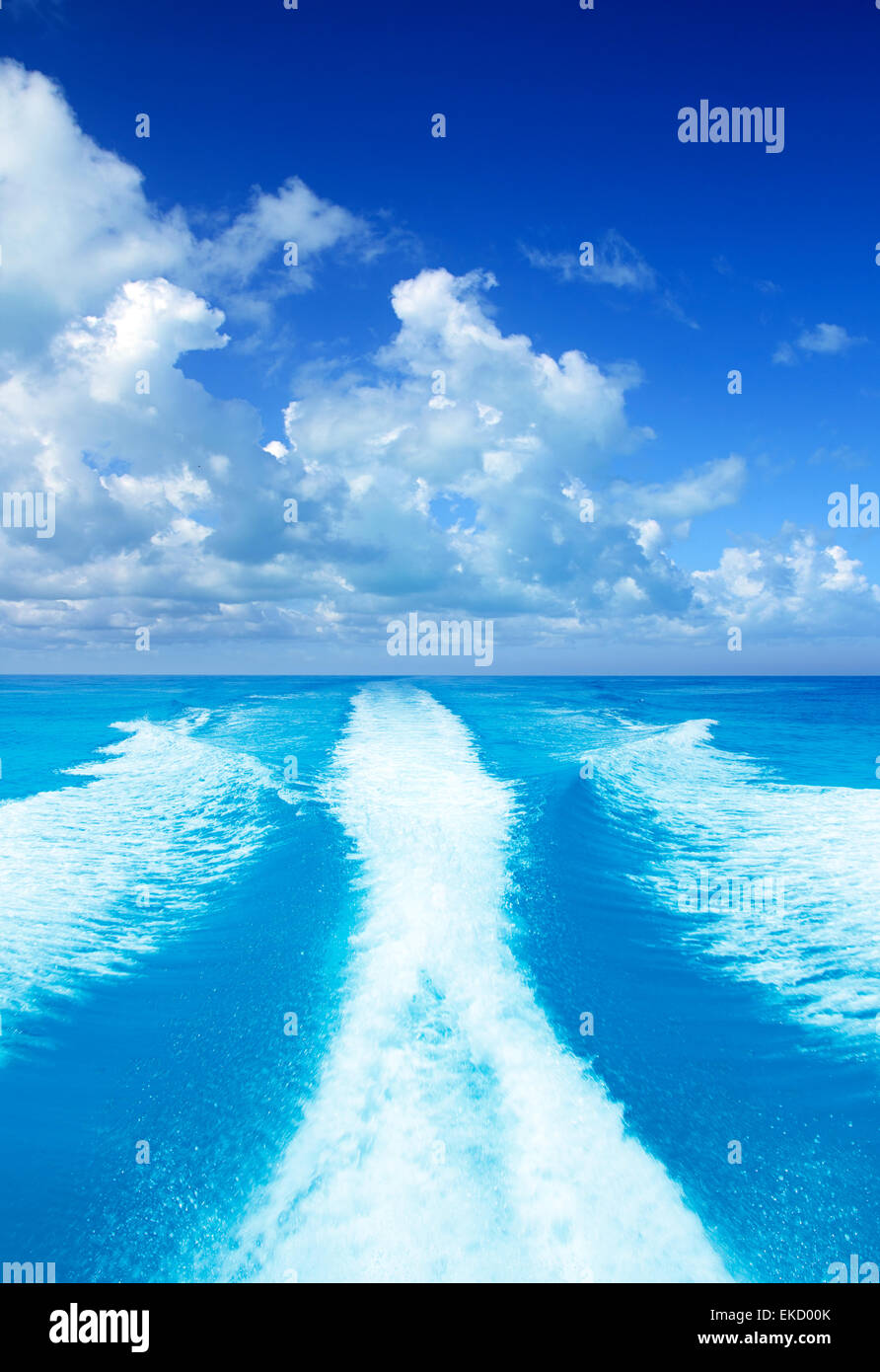 Boat wake prop wash on hi-res stock photography and images - Alamy