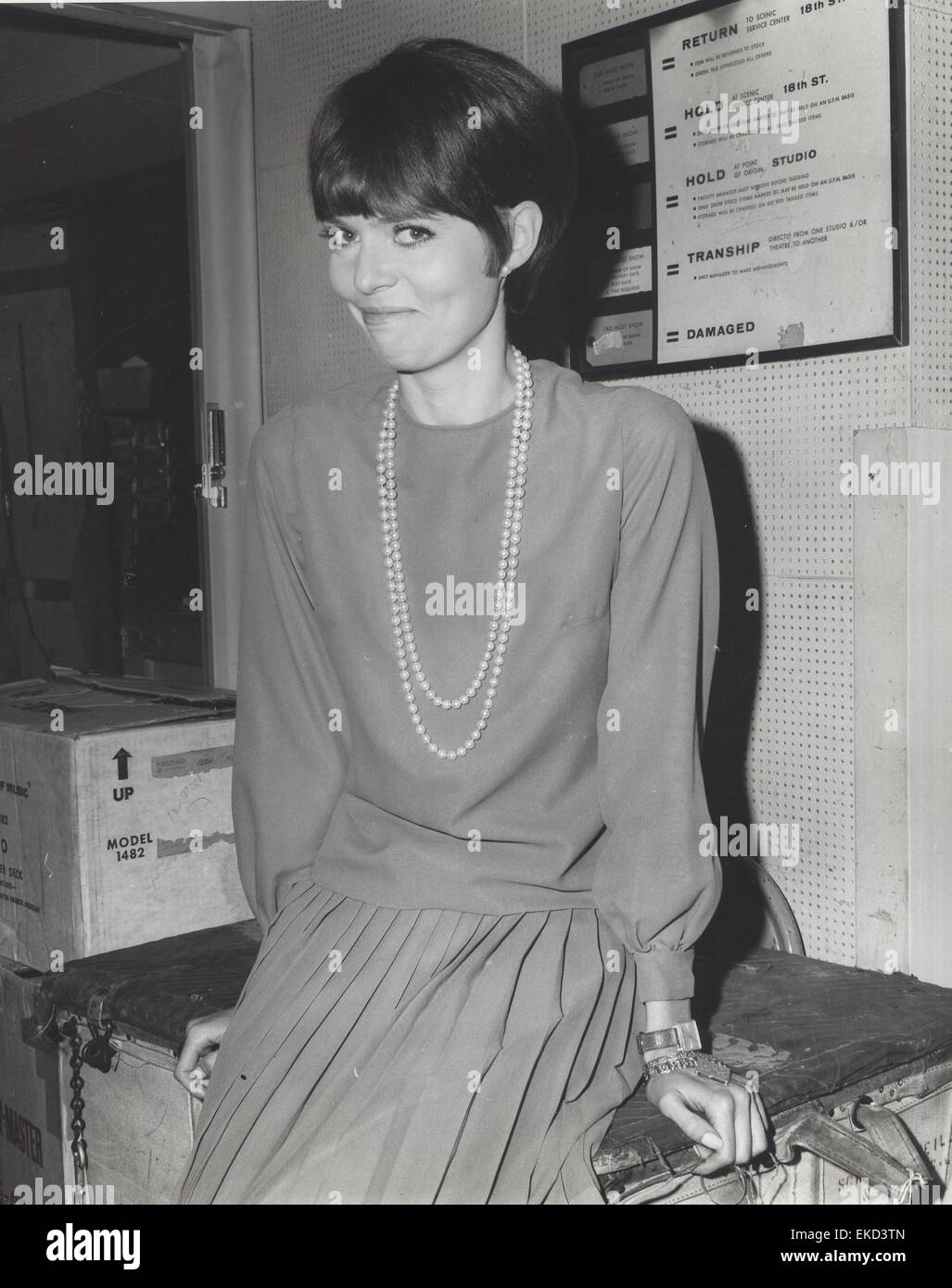 Barbara feldon hi-res stock photography and images - Alamy