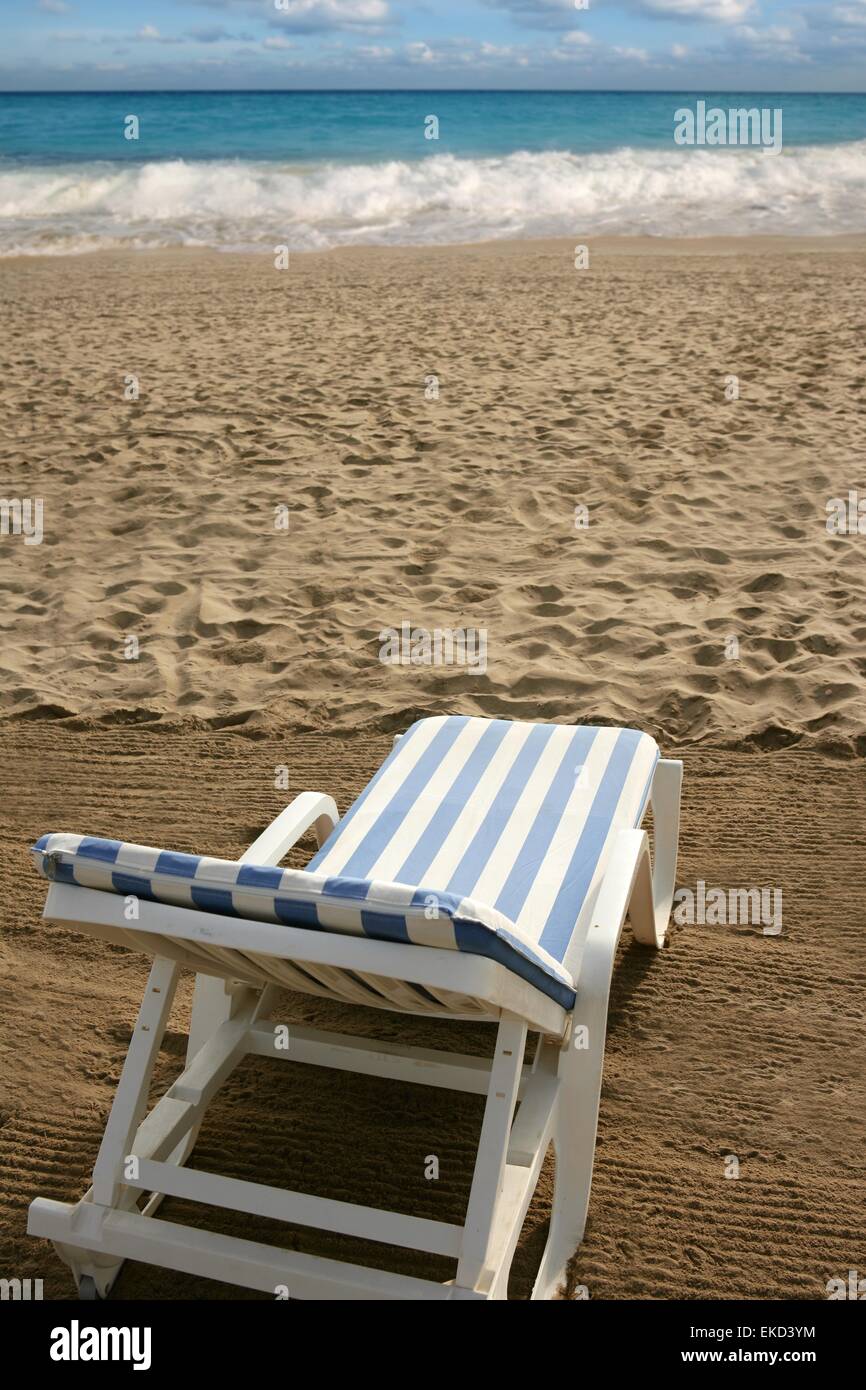 beach hammock sand vacation metaphor Stock Photo - Alamy