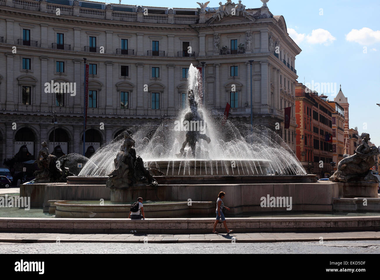 Fountain della square rome hi-res stock photography and images - Alamy