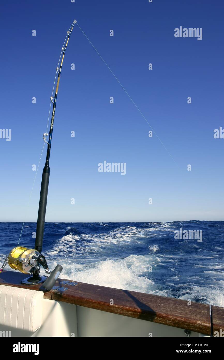 Angler boat big game fishing in saltwater Stock Photo - Alamy