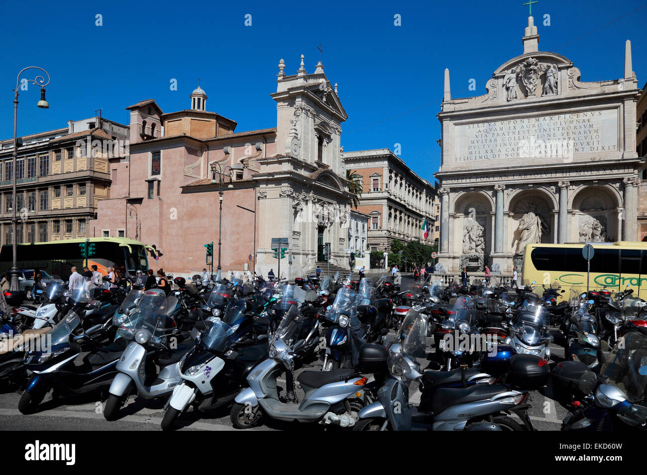 Fontana di santa maria hi-res stock photography and images - Alamy