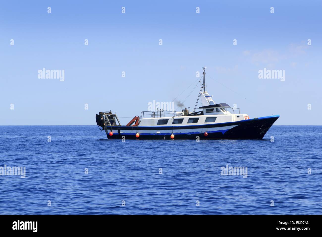 Long line fishing trawler hi-res stock photography and images - Alamy