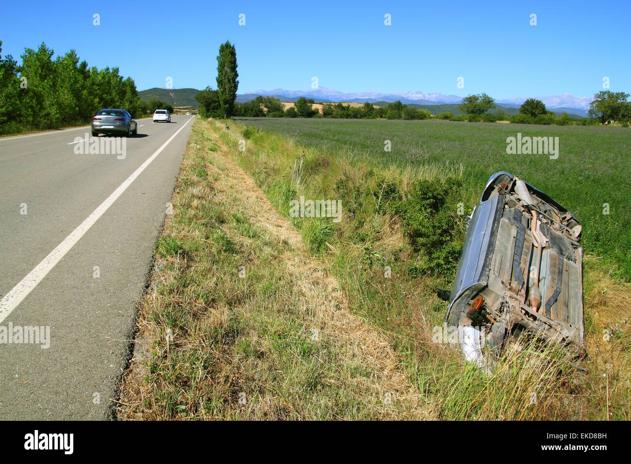 Crashed broken down car hi-res stock photography and images - Alamy