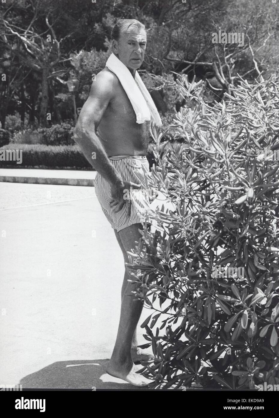 Gary cooper supplied inc supplied globe hi-res stock photography and ...