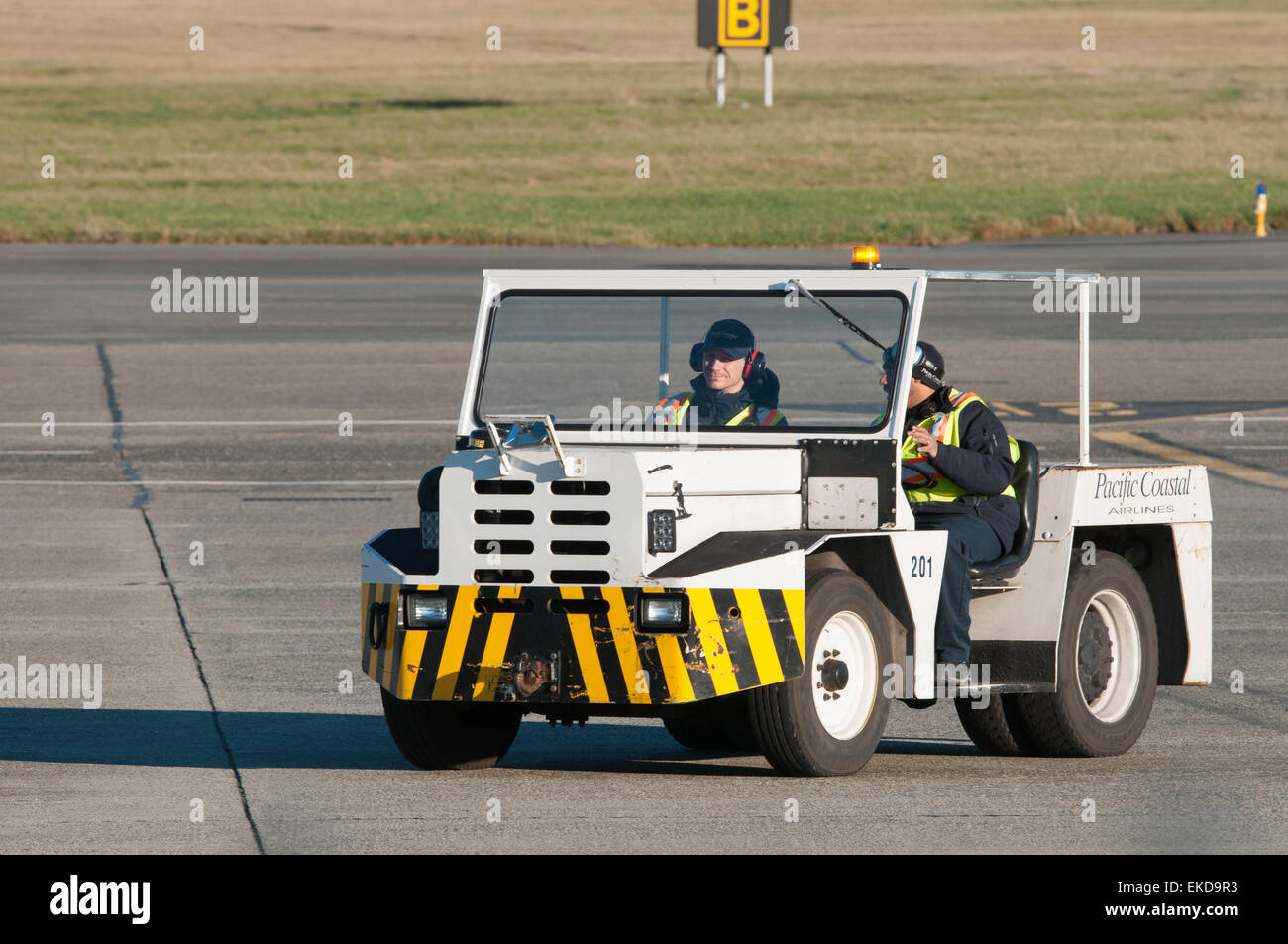 Pushback hi-res stock photography and images - Alamy