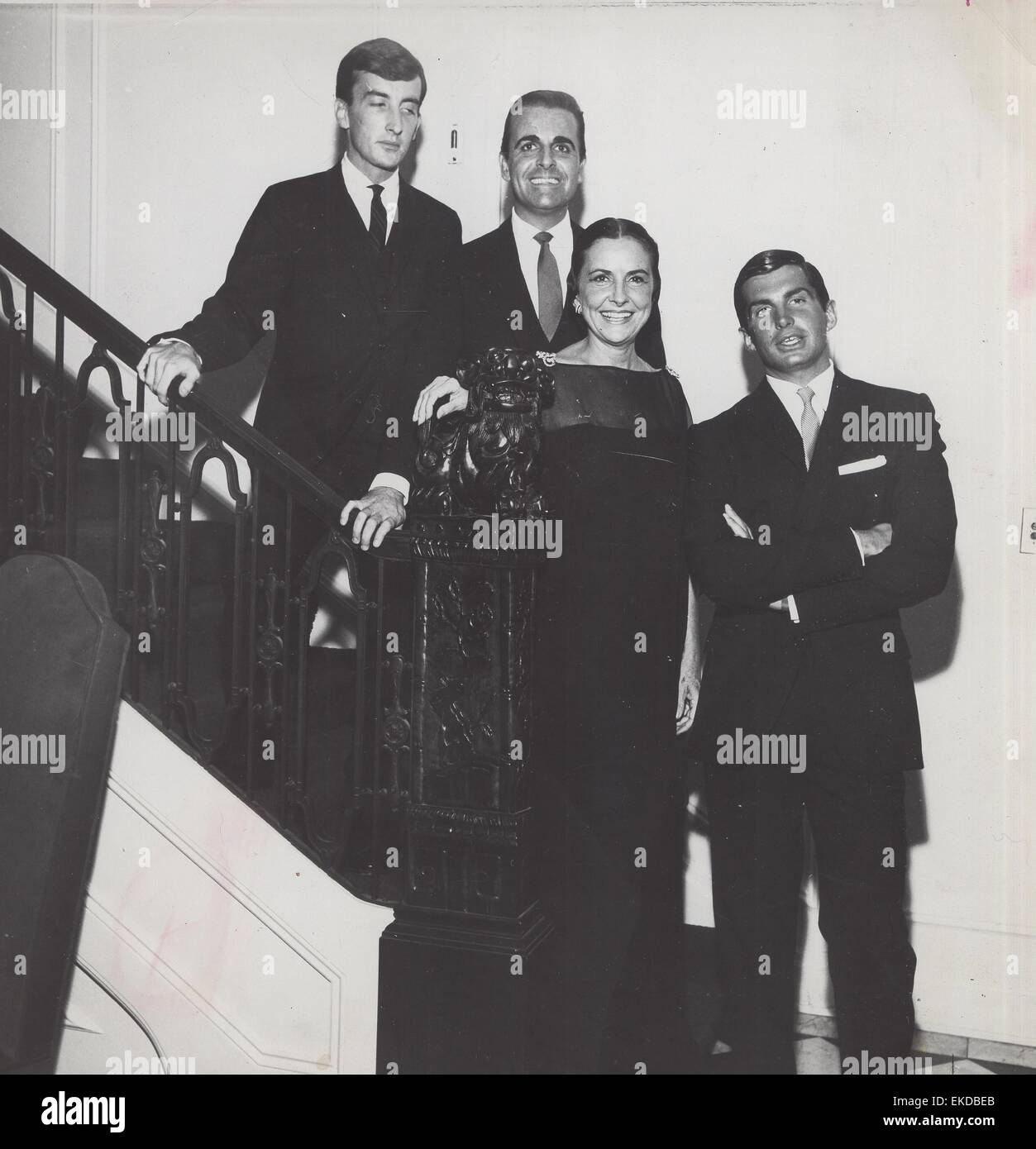GEORGE HAMILTON with brothers David, Bill and mother Anne Stevens ...