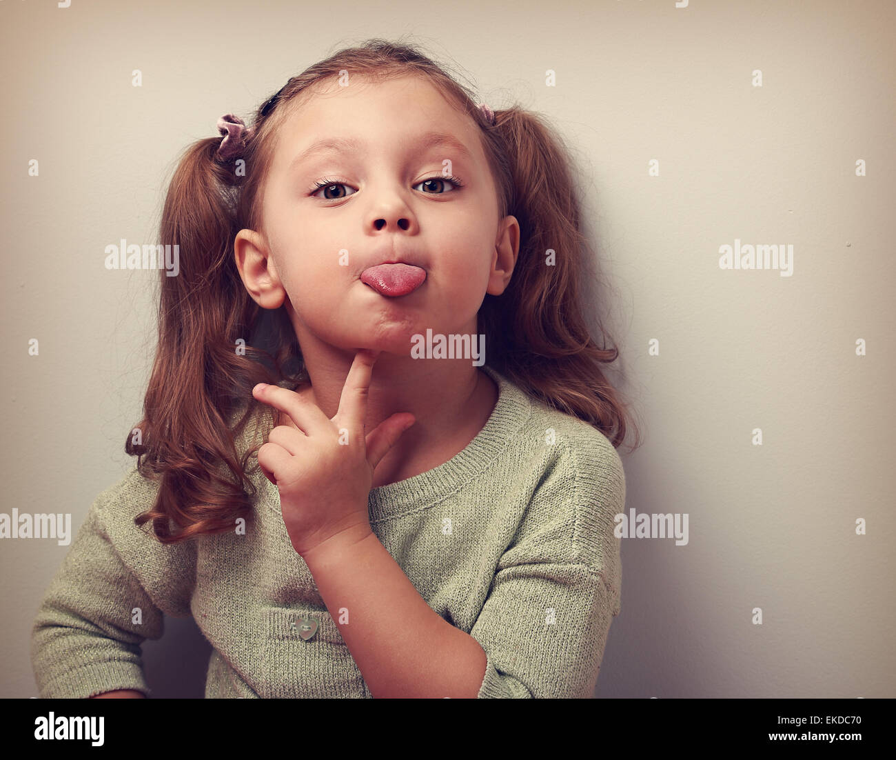 Showing of thinking hi-res stock photography and images - Alamy