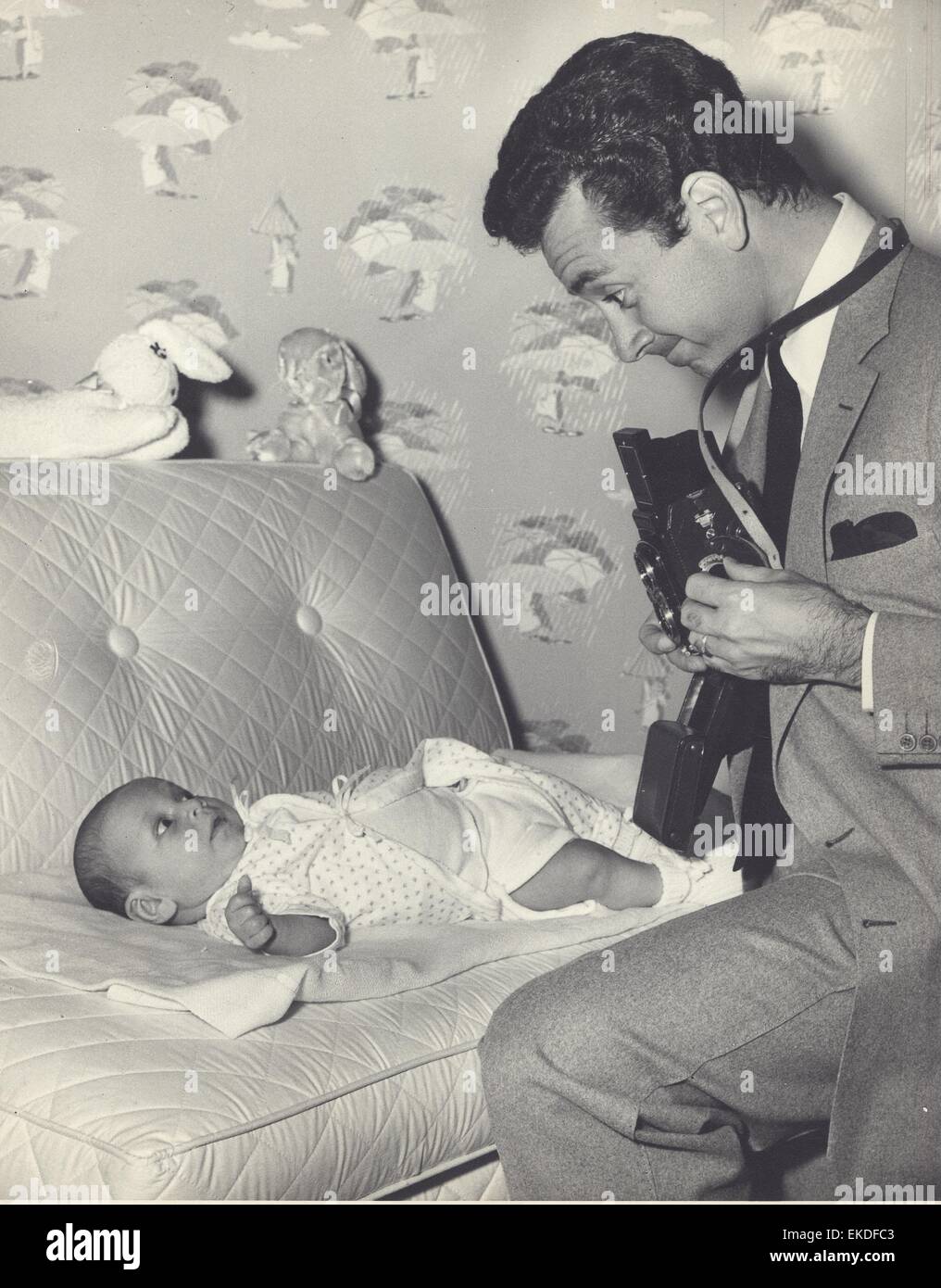 VIC DAMONE with son Perry Farinola 1955.Supplied by Photos, inc ...