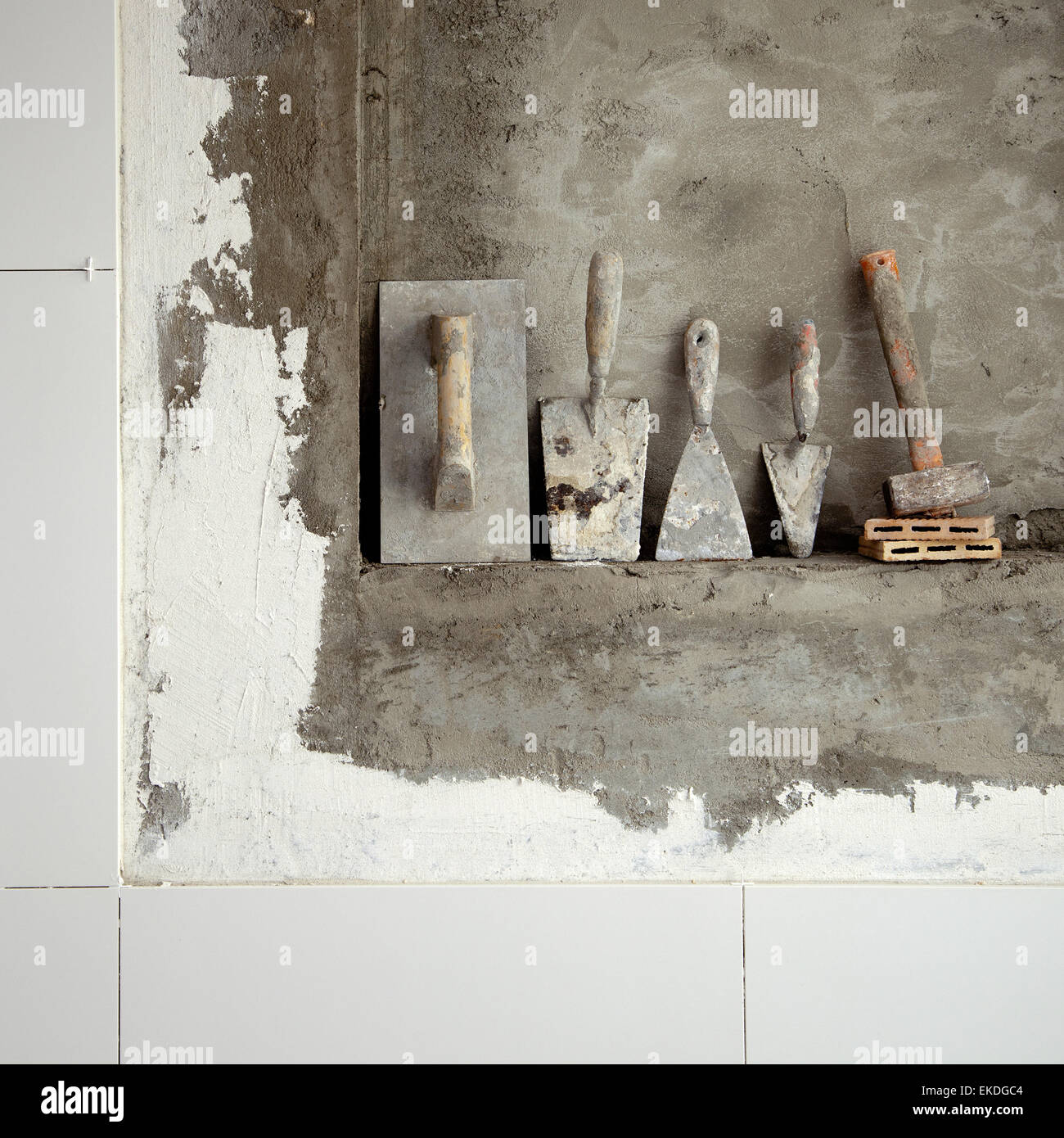 aged construction cement mortar used tools Stock Photo - Alamy