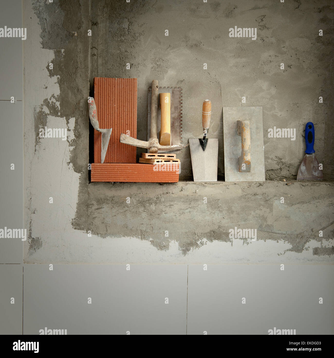 Construction mason cement mortar tools Stock Photo - Alamy