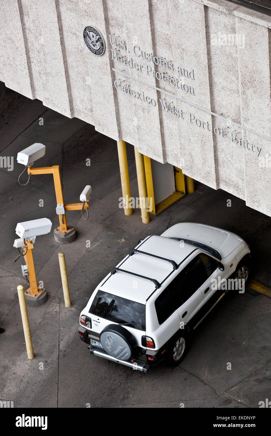 An SUV is seen entering the primary inspection area at the Calexico ...
