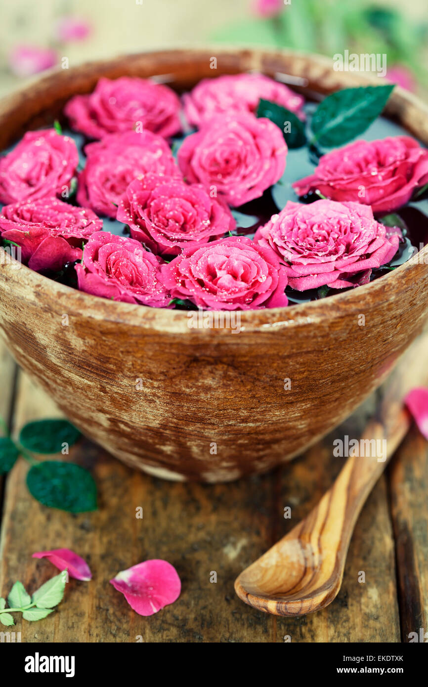 Floating roses water bowl hi-res stock photography and images - Alamy