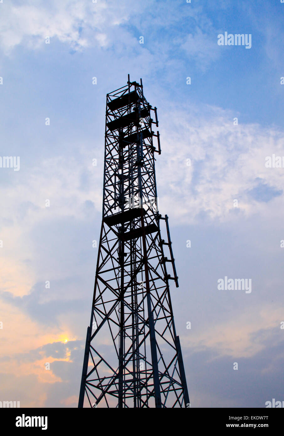 Antenna tower hi-res stock photography and images - Alamy