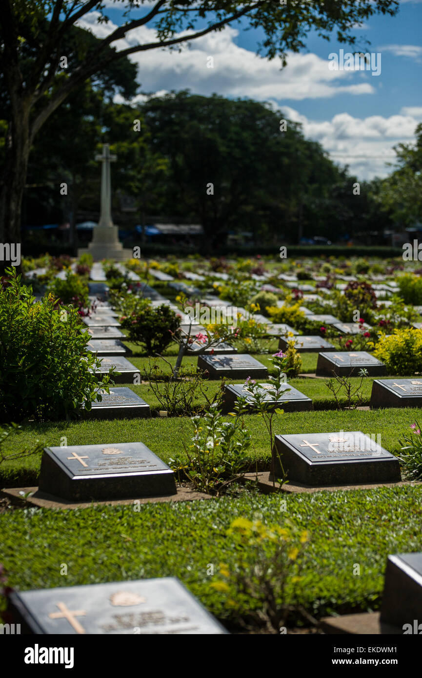 KANCHANABURI WAR CEMETERY Thailand Stock Photo - Alamy