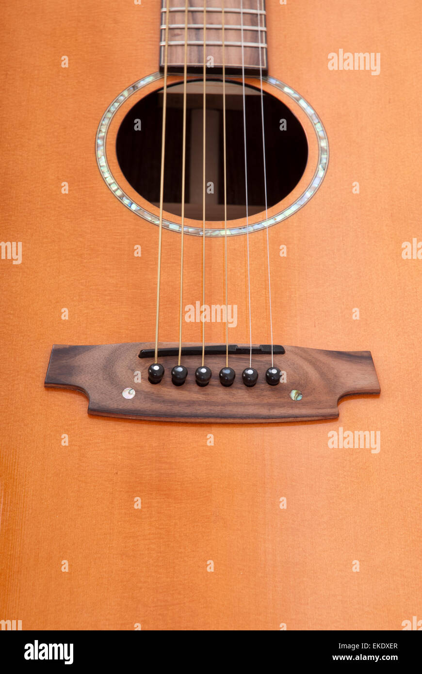 Metal string acoustic hi-res stock photography and images - Alamy