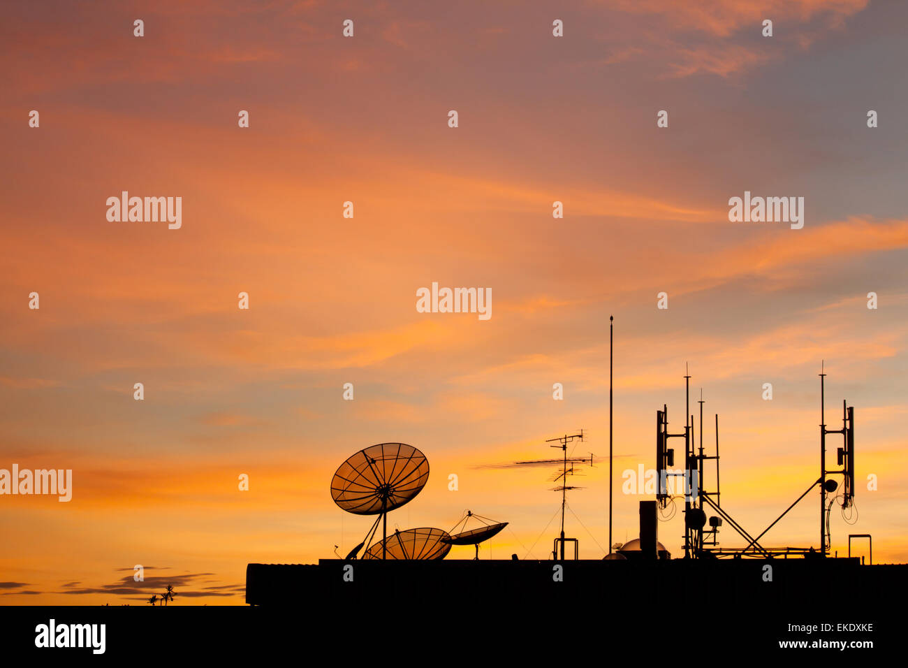 Communication satellite hi-res stock photography and images - Alamy