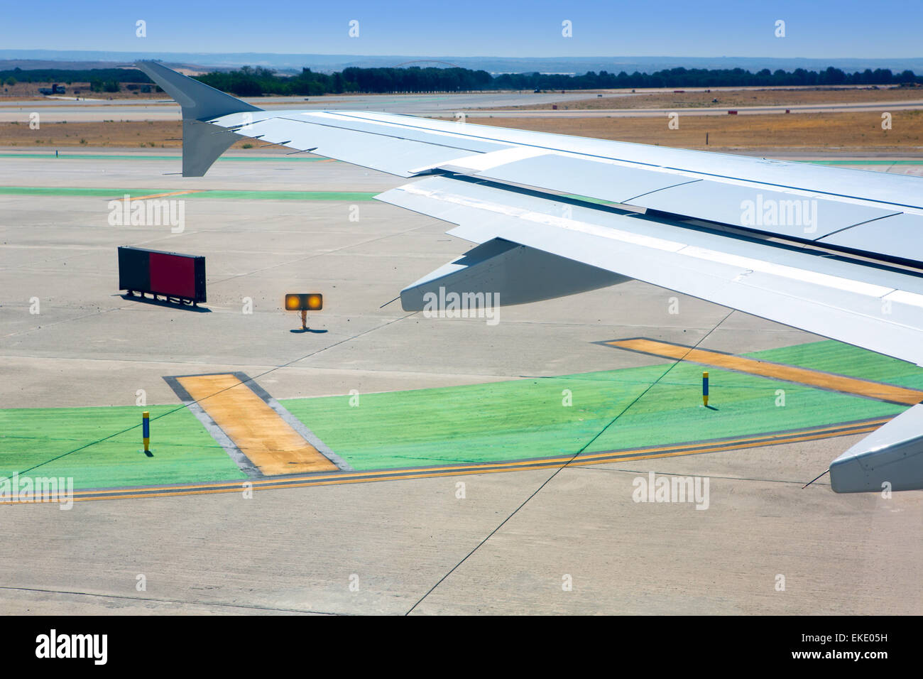 Plane taking off runway shadow hi-res stock photography and images - Alamy