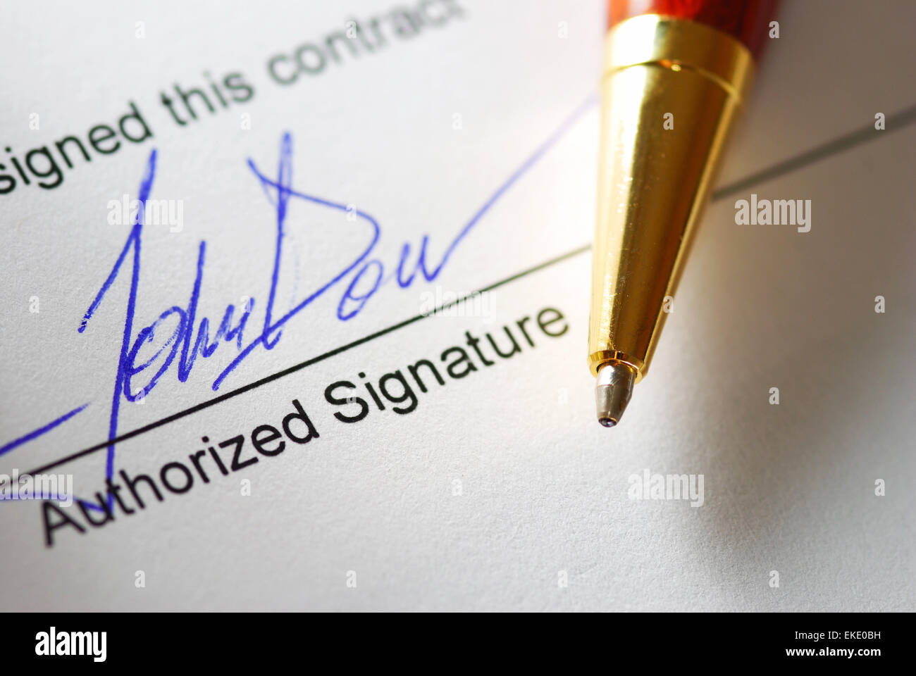 Signing a contract Stock Photo - Alamy