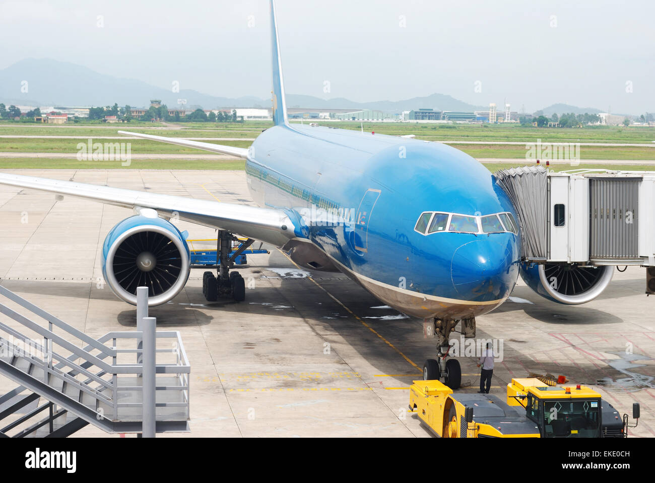 Getting in plane hi-res stock photography and images - Alamy