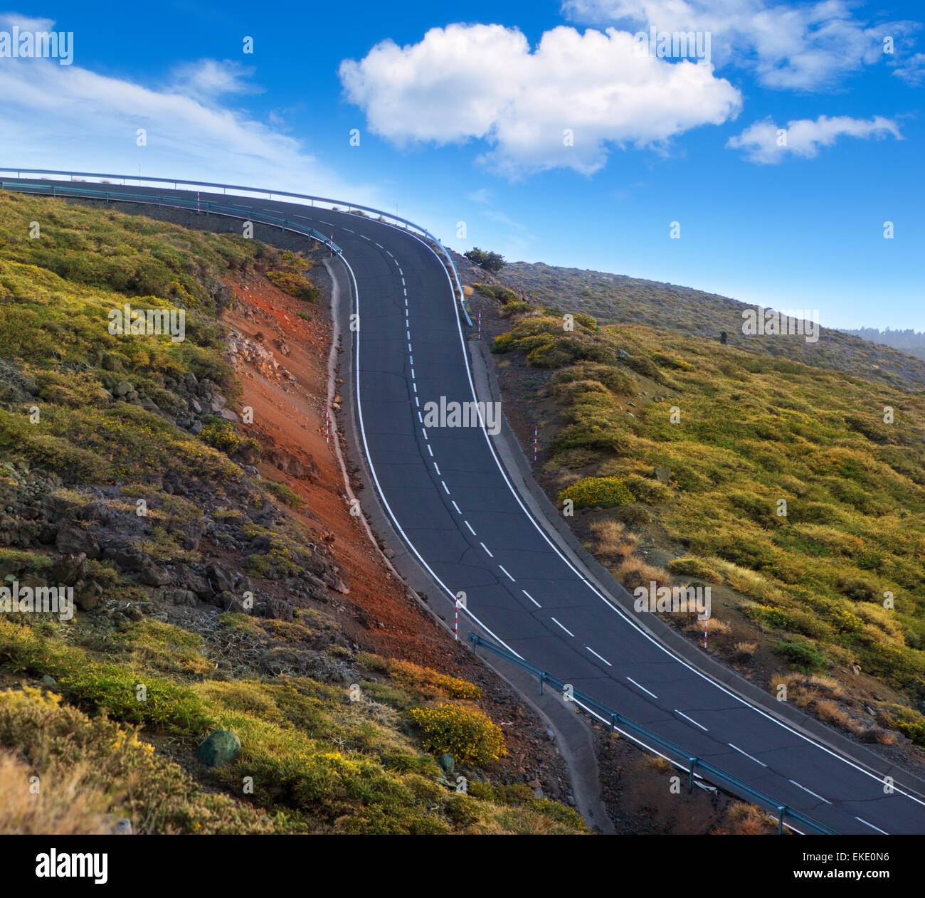 green mountain winding road dangerous curves Stock Photo - Alamy