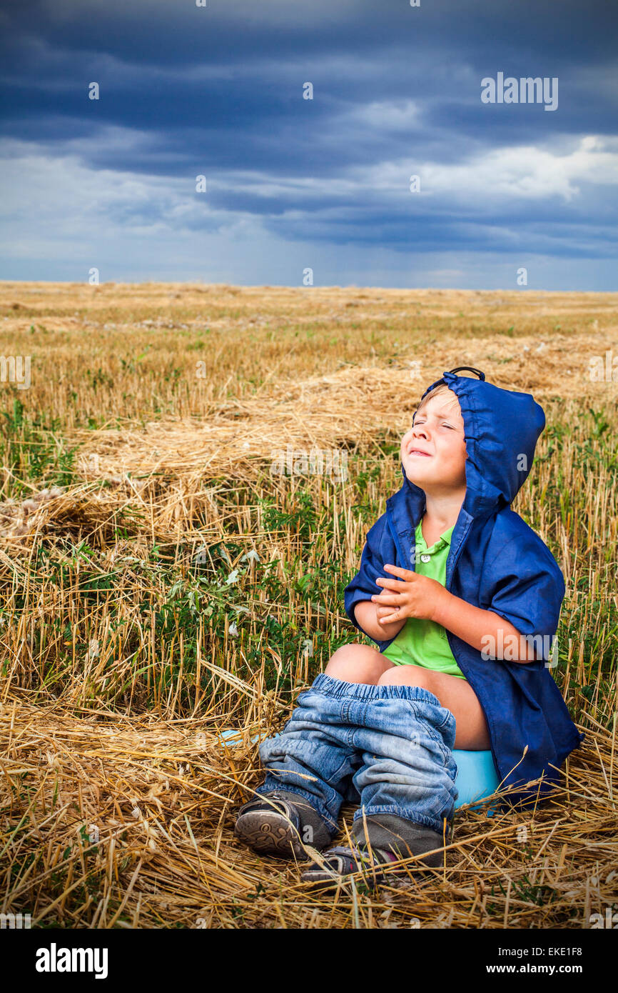 Defecate hi-res stock photography and images - Alamy