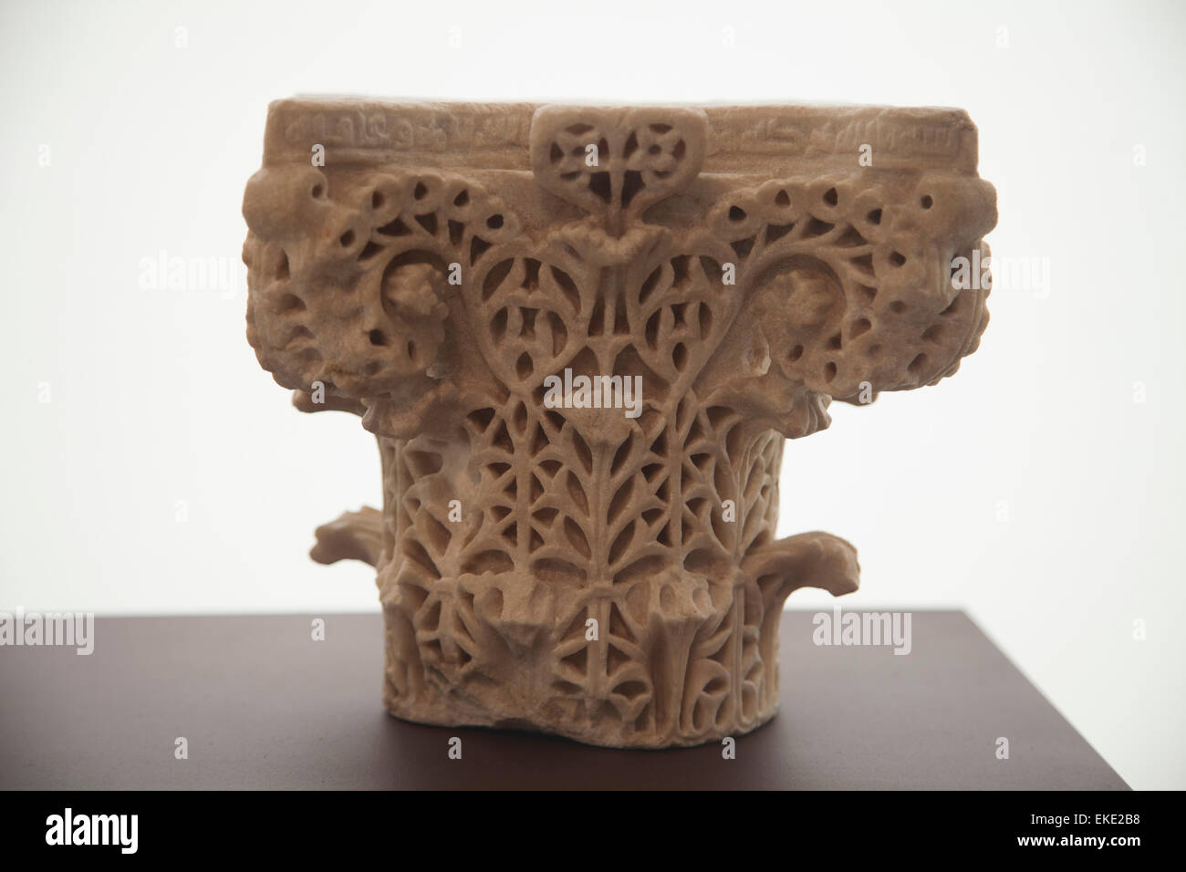 Medina Azahara marble Capitel Stock Photo - Alamy