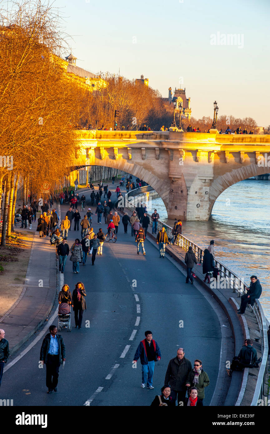 Paris, Street, France, Pedestrians Enjoying Roadway, on Seine River at ...