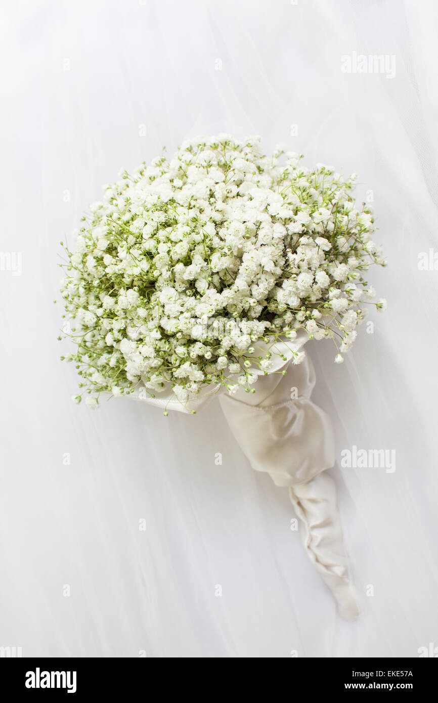 Beautiful green wedding bouquet hi-res stock photography and images - Alamy