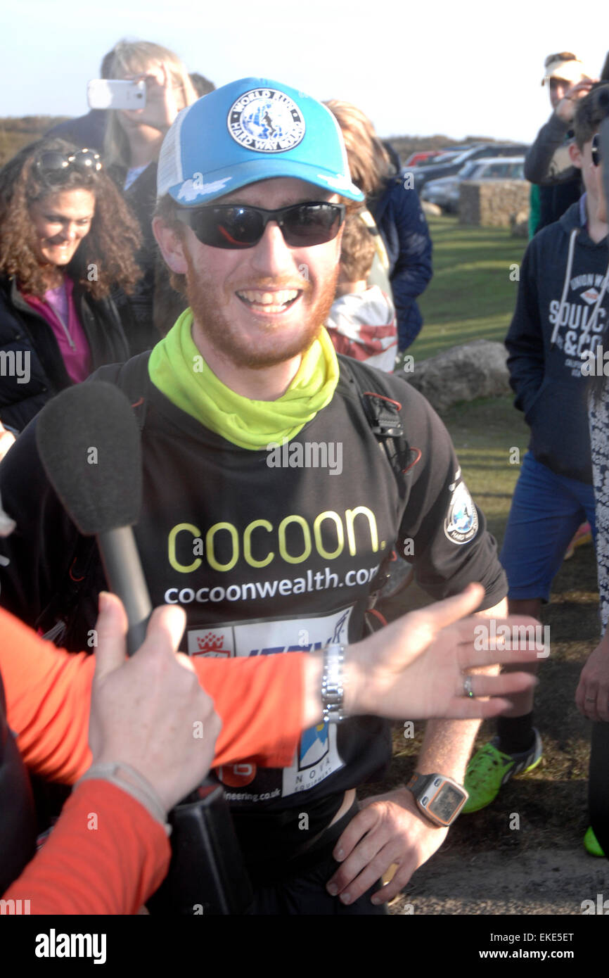 Kevin Carr completes his record breaking run around the world ...