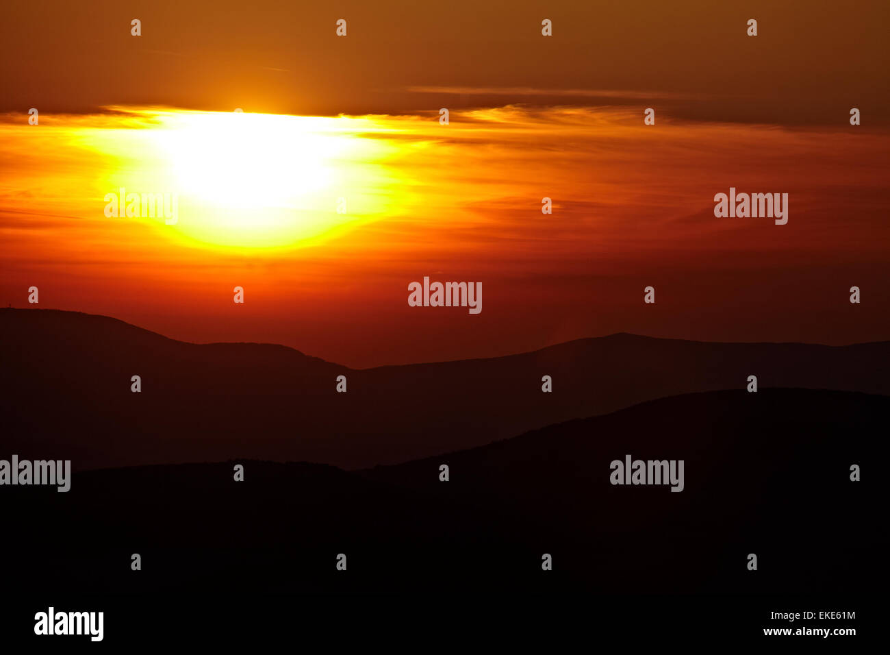 Dark red sunset hi-res stock photography and images - Alamy