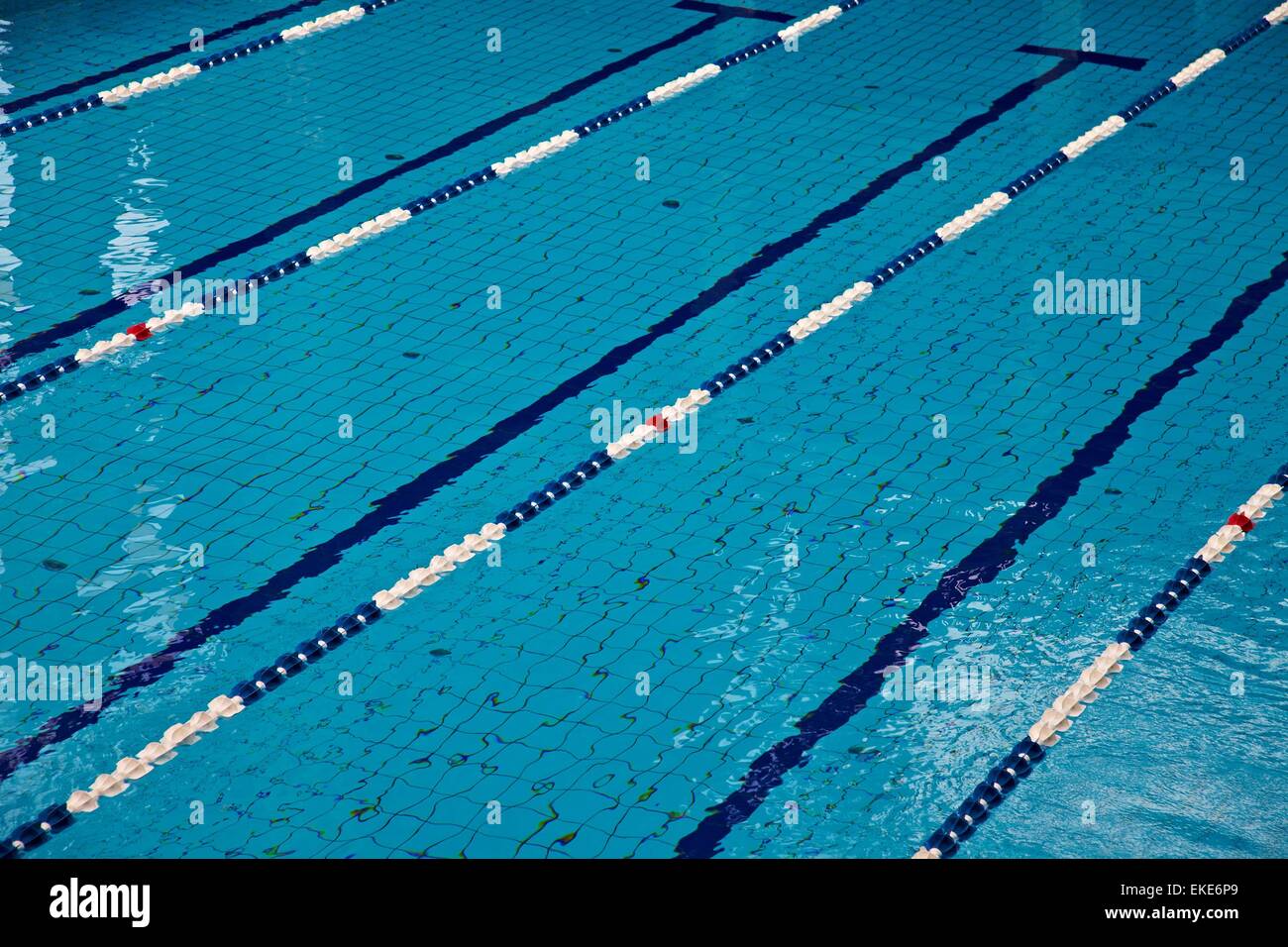 Empty indoor swimming pool hi-res stock photography and images - Alamy