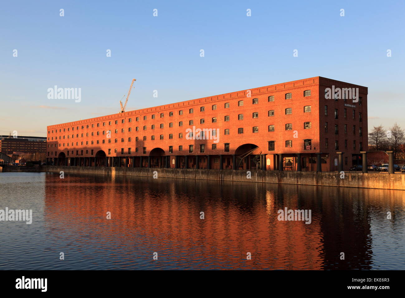 Converted warehouses along wapping dock, Liverpool Stock Photo - Alamy
