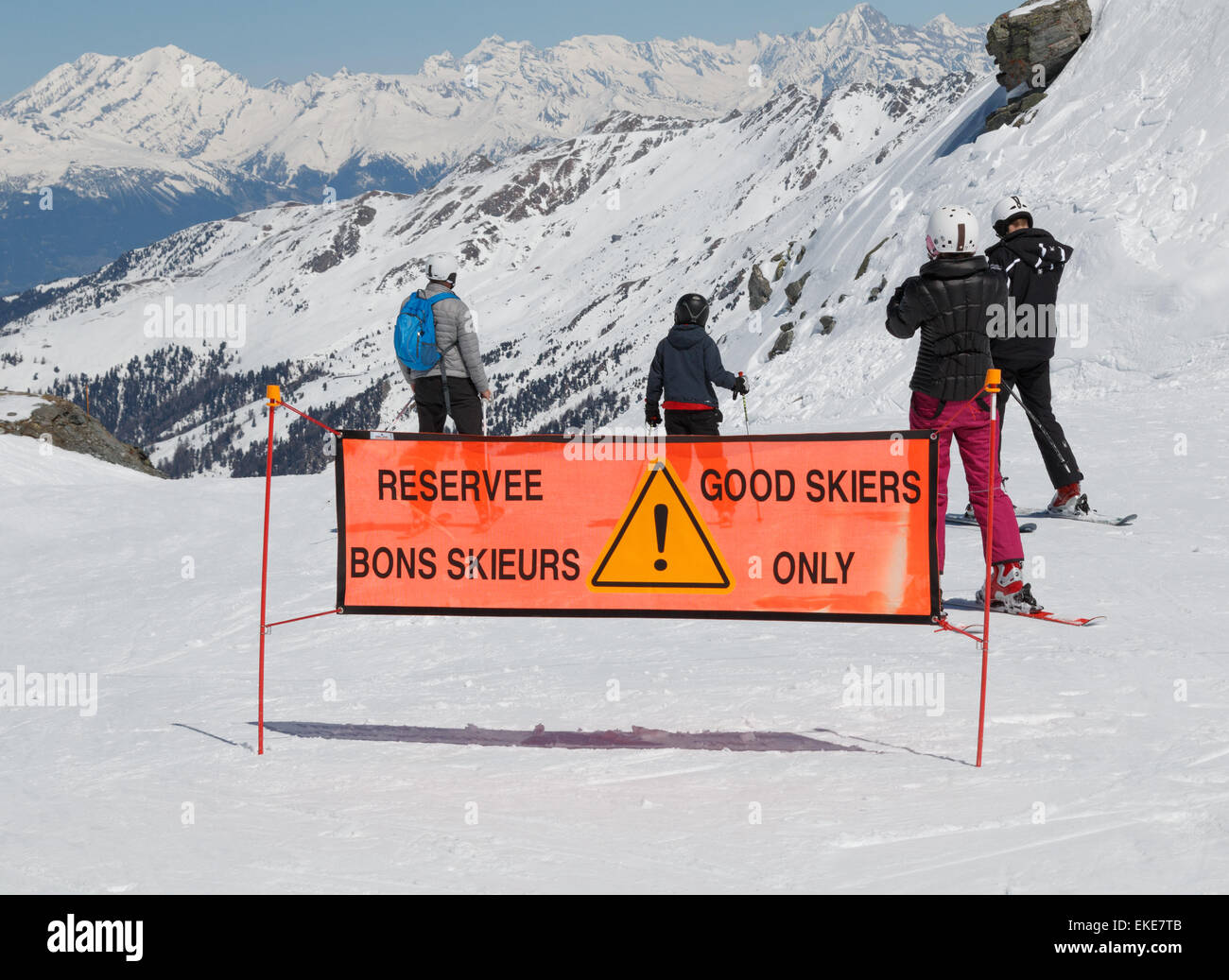 Ski resort piste sign hi-res stock photography and images - Alamy