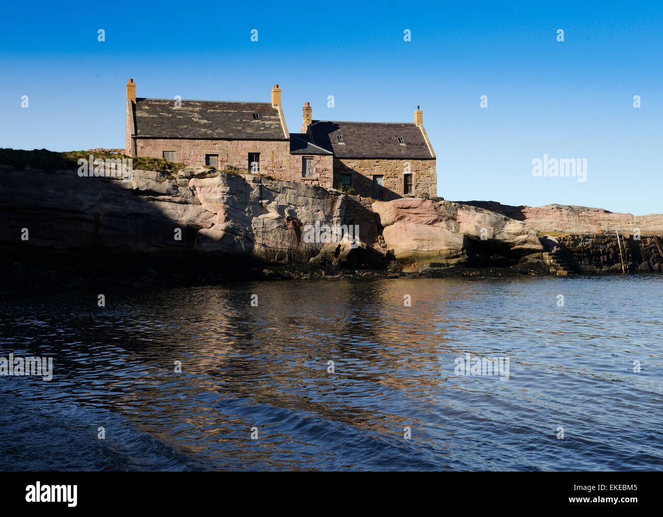 Cove harbour scotland hi-res stock photography and images - Alamy