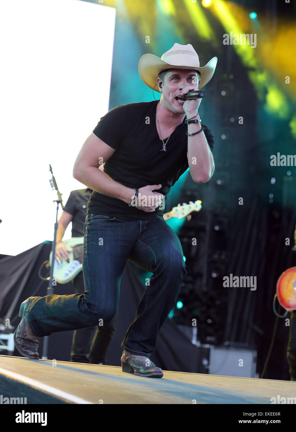 Day 2 Route 91 Harvest Country Music Festival at The MGM Resort Village ...