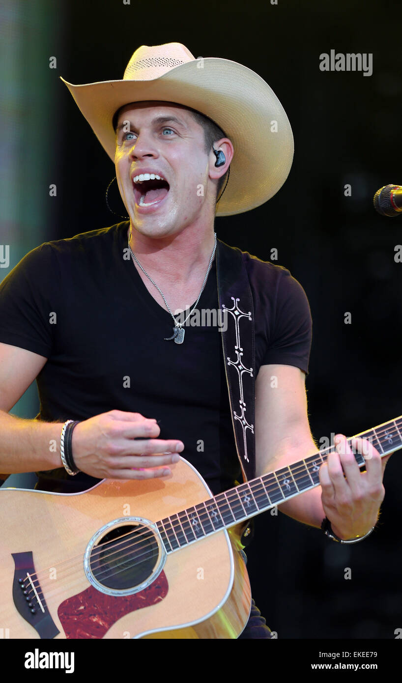 Day 2 Route 91 Harvest Country Music Festival at The MGM Resort Village ...