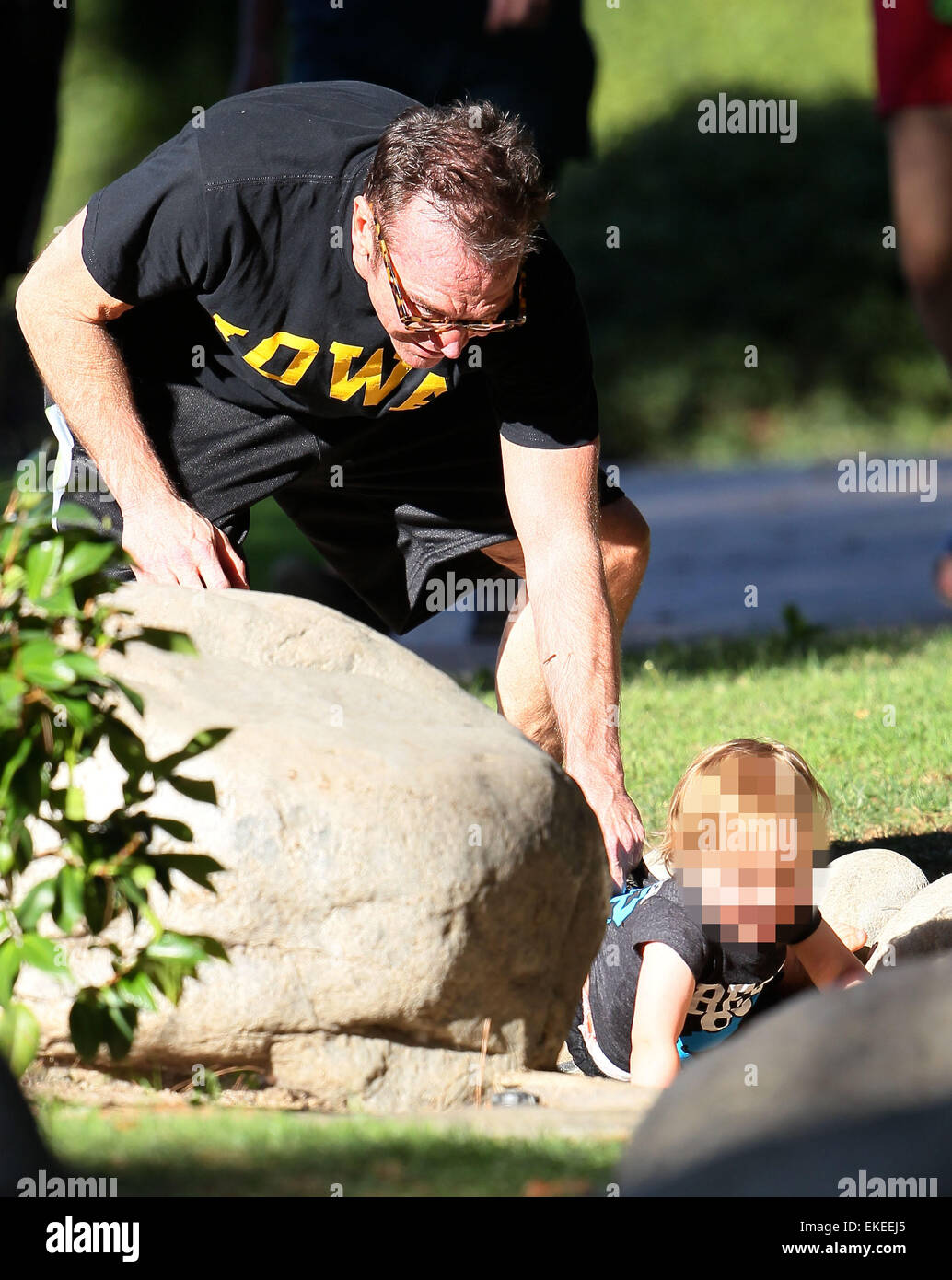 Tom arnold paparazzi hi-res stock photography and images - Alamy