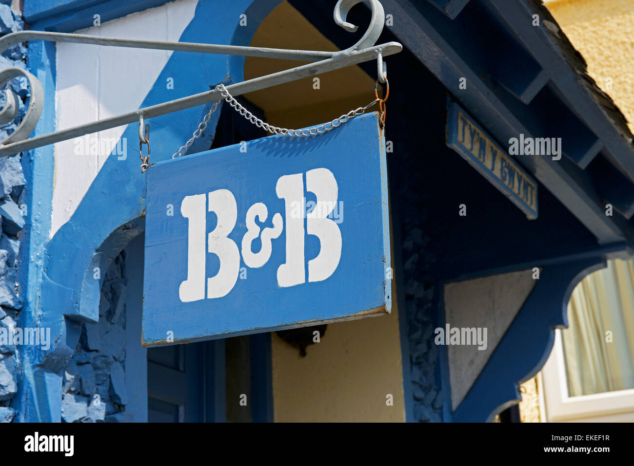 B b sign uk hi-res stock photography and images - Alamy