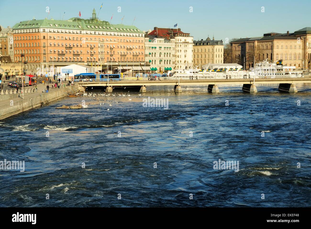 Passenger embankment hi-res stock photography and images - Alamy